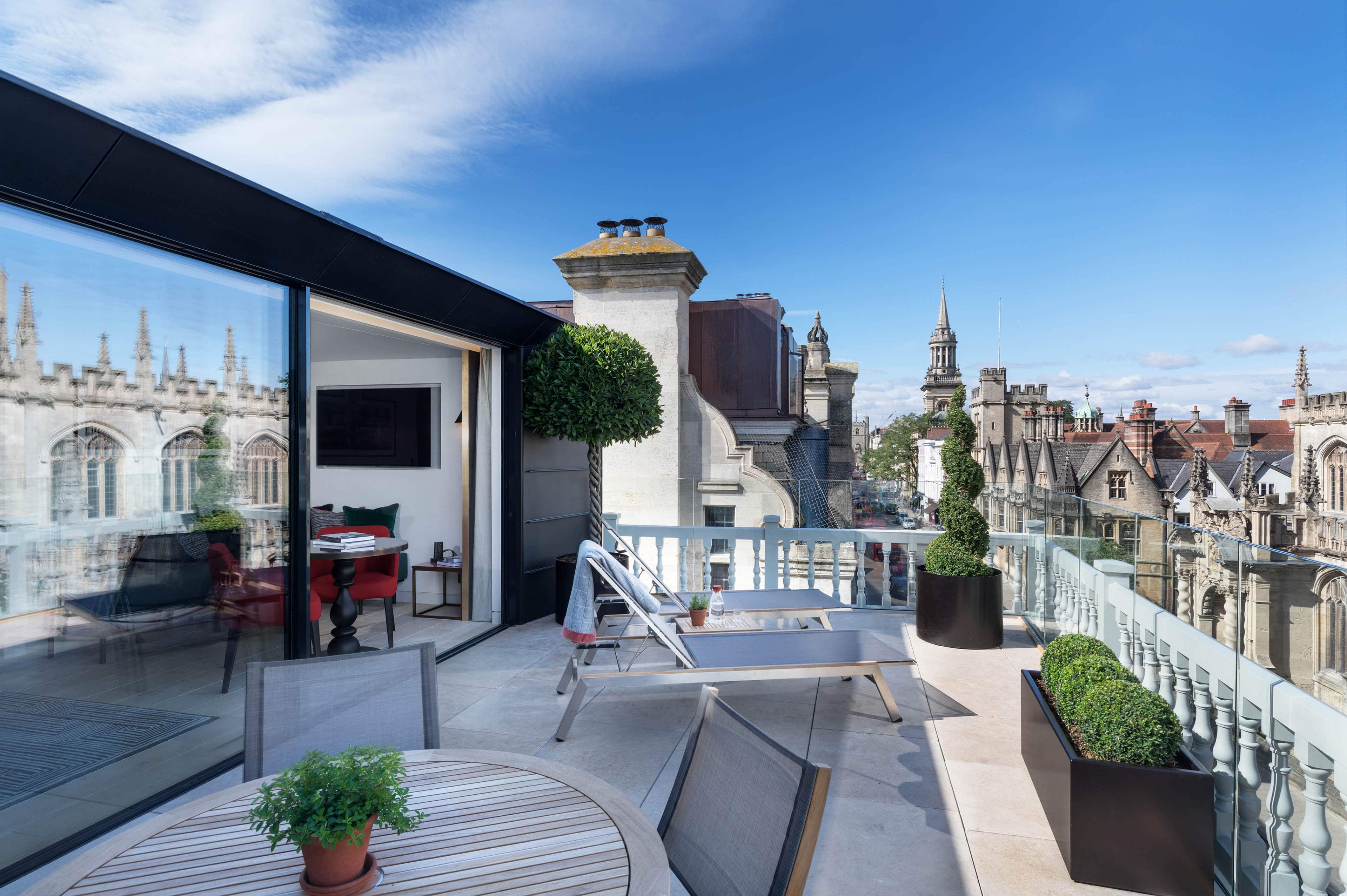 The Room With The View | 5* Rooftop Bedroom by Old Bank Hotel